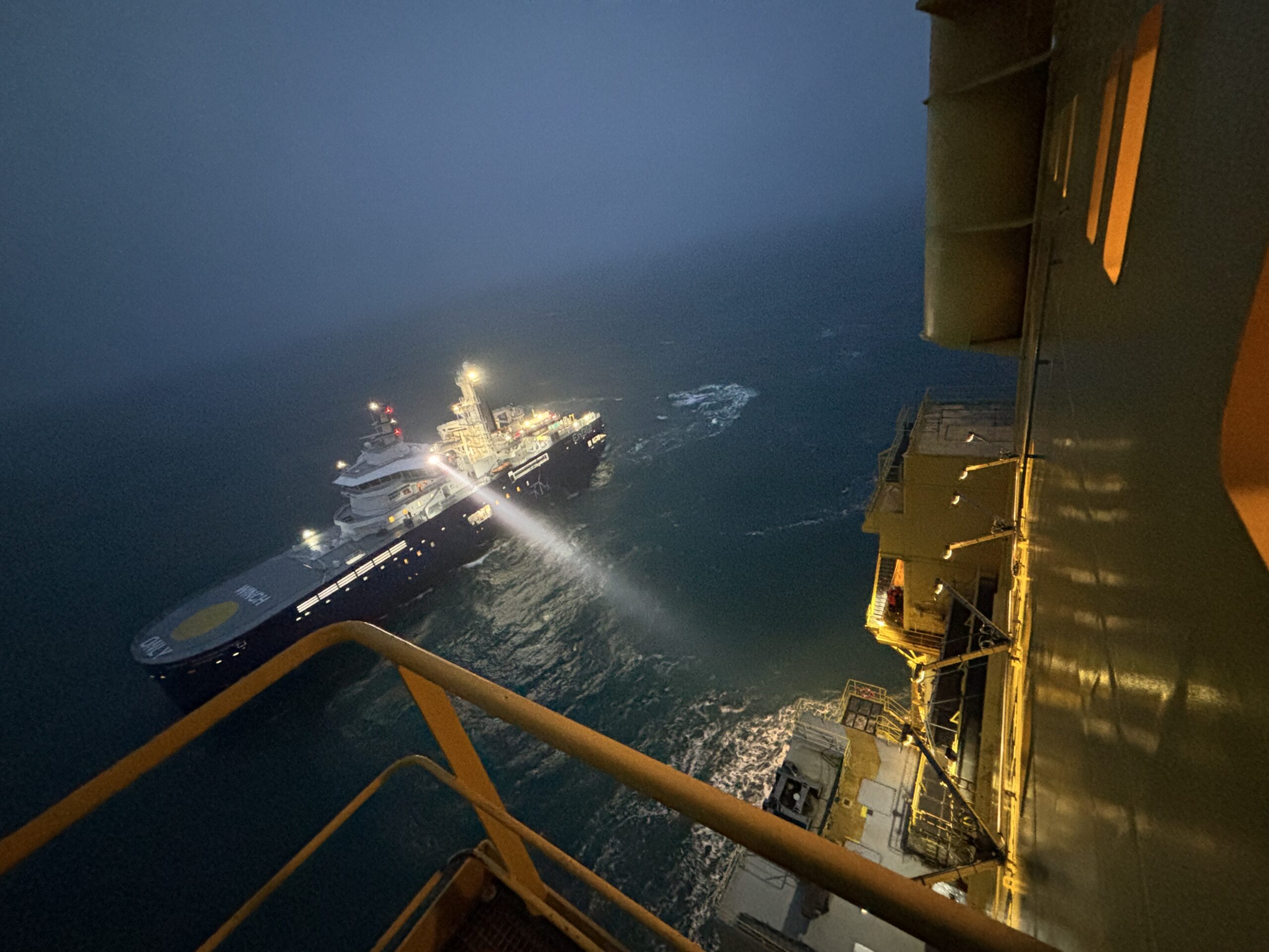 Bibby Marine is proud to share a great example of teamwork during a ...